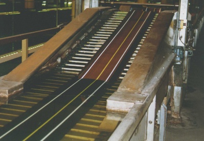 Grid Belt Conveyors Using Immersion Cooling | NERAK Systems