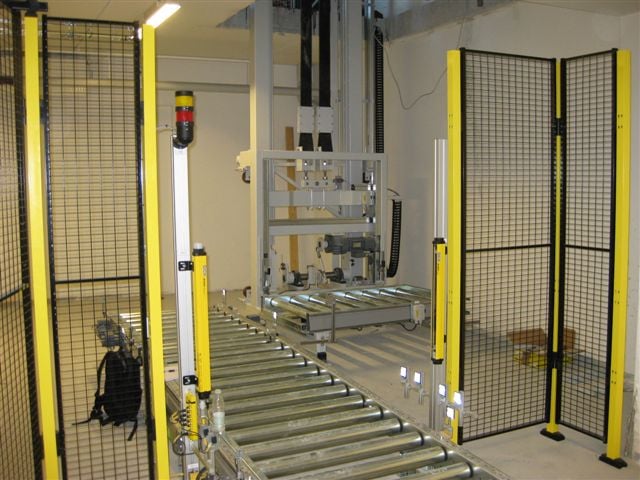 Vertical Reciprocating Conveyors | NERAK Systems